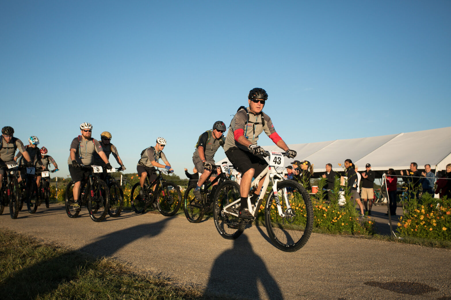 Former President Bush Hosts Annual Bike Ride for Military Vets | George ...