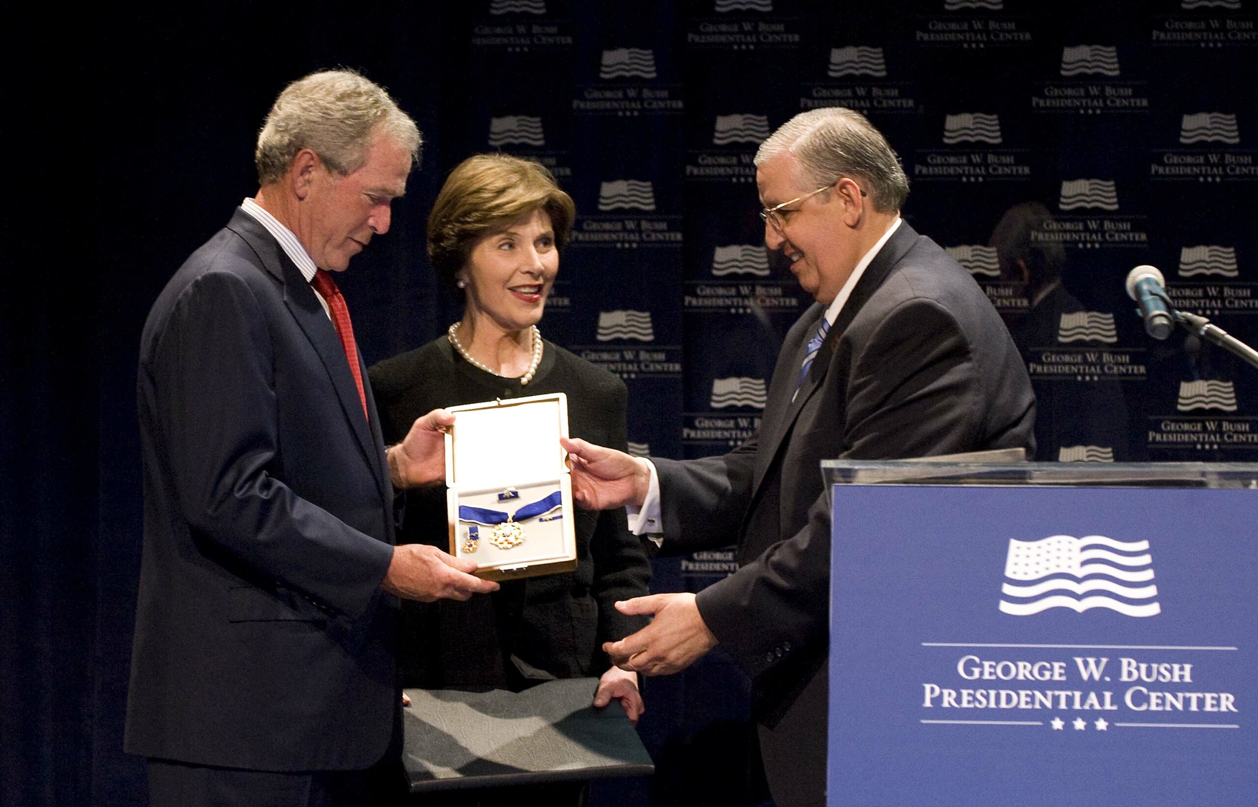 President Bush to Finally Award 2007 Presidential Medal of Freedom ...